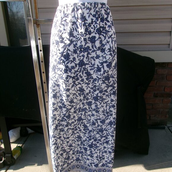 sam&jess | Skirts | Nwt Samjess Blue Floral Print Maxi Skirt L | Poshmark